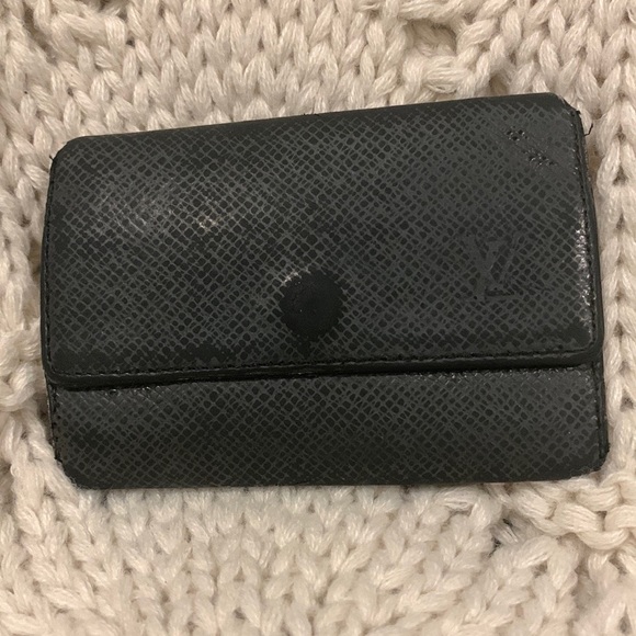 Louis Vuitton | Accessories | Authentic Louis Vuitton Tiaga 6 Key Case ...